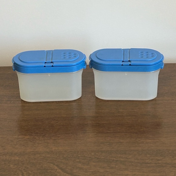 Tupperware | Kitchen | Set Of 2 Tupperware Blue Modular Mates Small ...